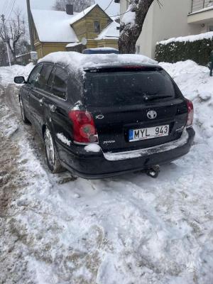 Black Toyota Avensis 2008 in Vilnius, with an engine capacity of 2.20 L and mileage of 368 thousand km for 800 €, photo  on AUTOMOTO.COM.LV
