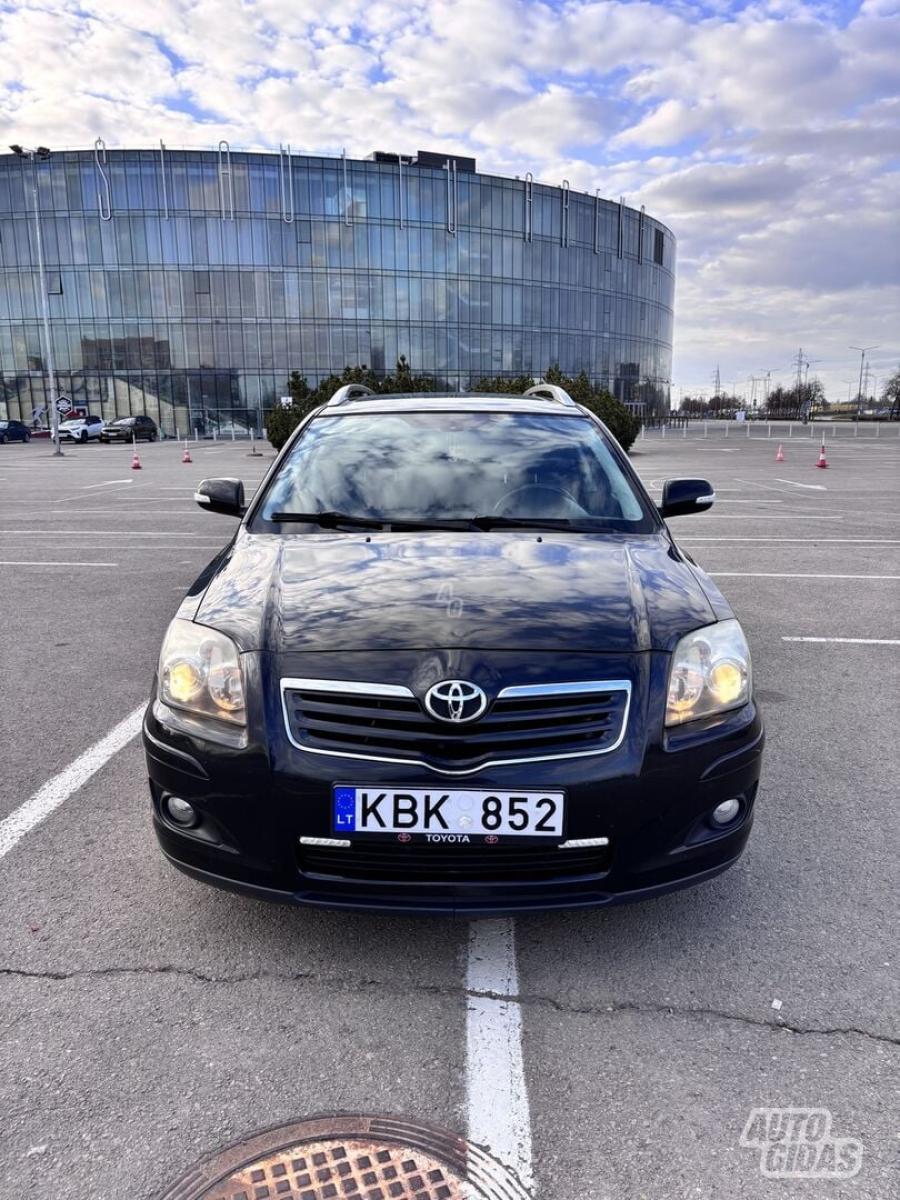 Melns Toyota Avensis 2008 Šauļi, ar dzinēja tilpumu 2.00 L un nobraukumu 277 tūkst. km par 2400 €, foto 3 vietnē AUTOMOTO.COM.LV
