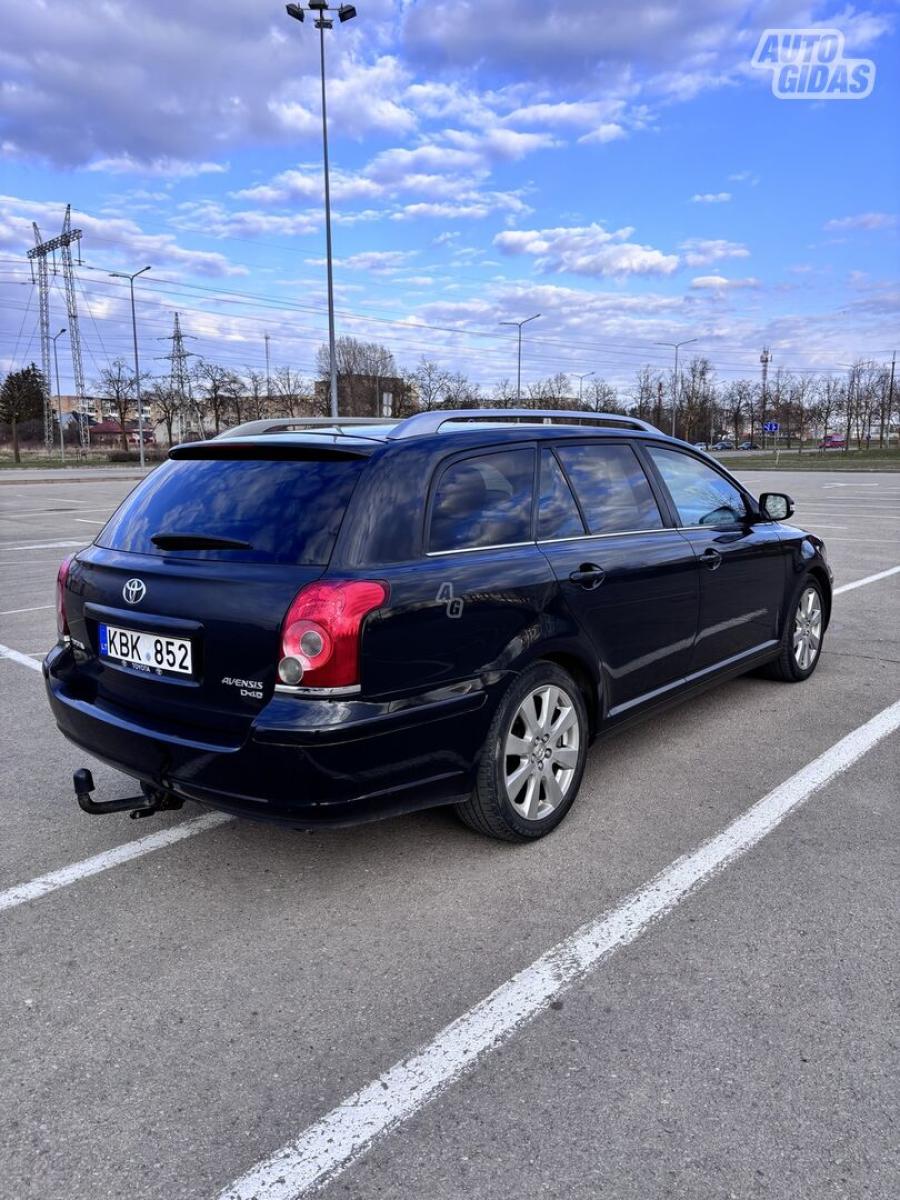 Melns Toyota Avensis 2008 Šauļi, ar dzinēja tilpumu 2.00 L un nobraukumu 277 tūkst. km par 2400 €, foto 6 vietnē AUTOMOTO.COM.LV