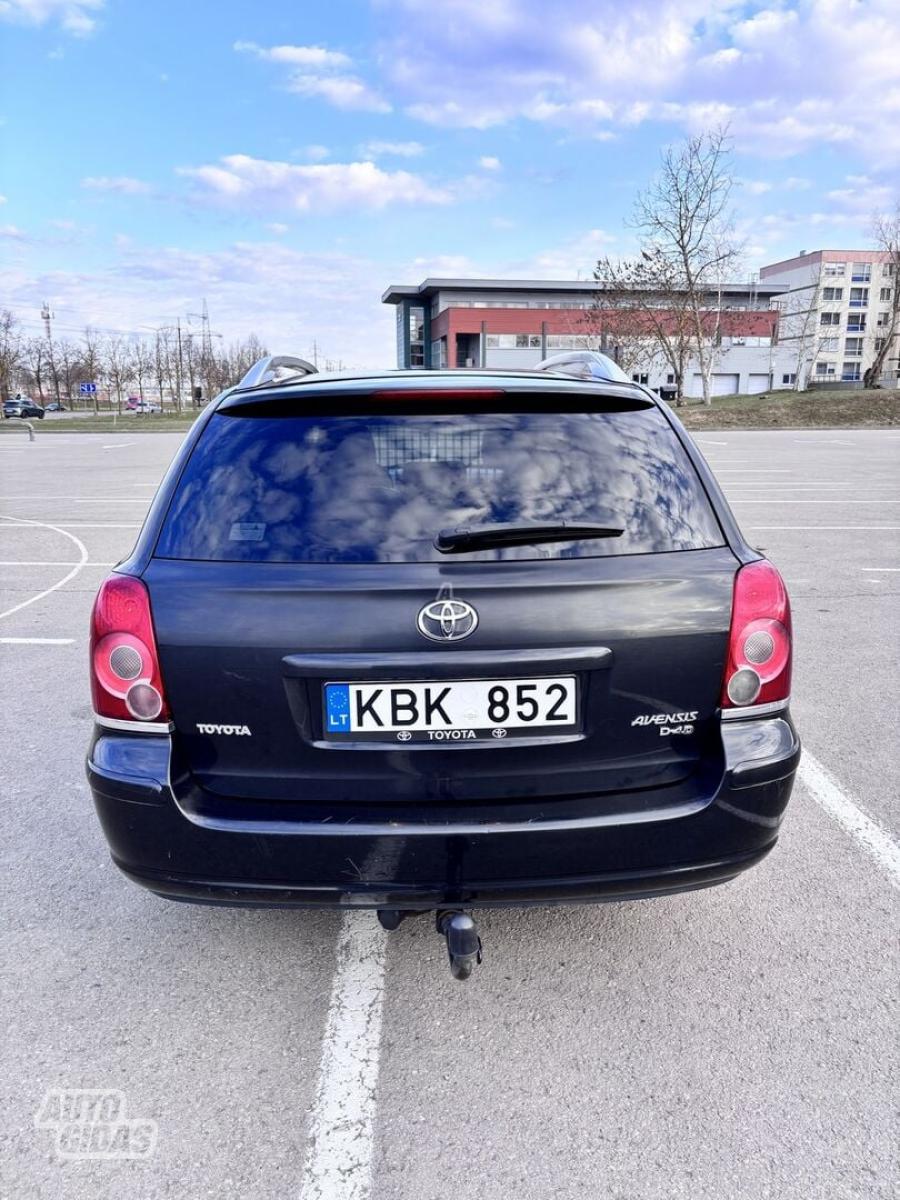 Melns Toyota Avensis 2008 Šauļi, ar dzinēja tilpumu 2.00 L un nobraukumu 277 tūkst. km par 2400 €, foto 7 vietnē AUTOMOTO.COM.LV
