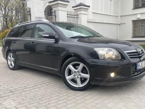 Черный Тойота Авенсис 2008 в Вильнюс, объемом двигателя 2.00 л и пробегом 300 тыс. км за 1950 €, фото  на AUTOMOTO.COM.LV