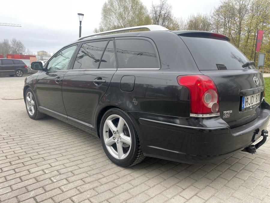 Черный Тойота Авенсис 2008 в Вильнюс, объемом двигателя 2.00 л и пробегом 300 тыс. км за 1950 €, фото 3 на AUTOMOTO.COM.LV