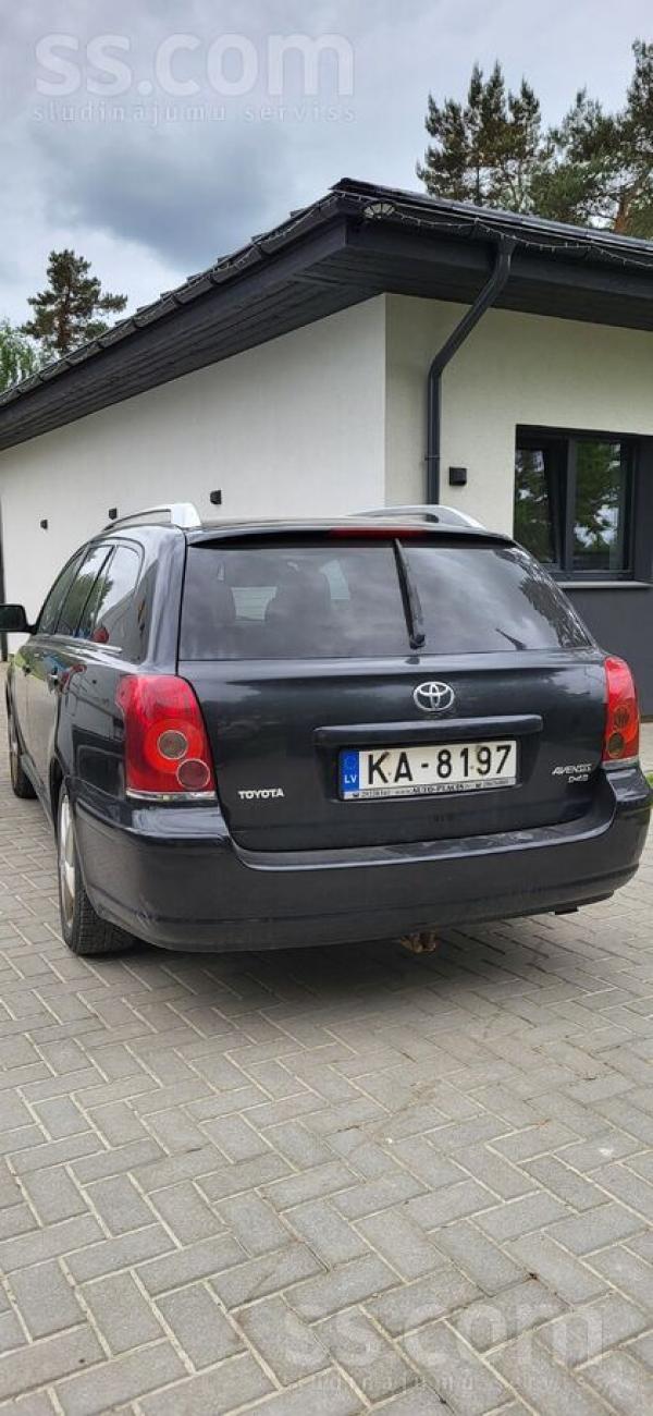 Melns Toyota Avensis 2008 Rīga, ar dzinēja tilpumu 2.20 L un nobraukumu 329 tūkst. km par 2150 €, foto 2 vietnē AUTOMOTO.COM.LV