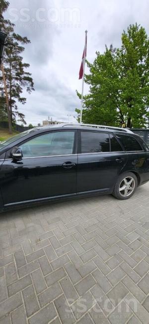 Melns Toyota Avensis 2008 Rīga, ar dzinēja tilpumu 2.20 L un nobraukumu 329 tūkst. km par 2150 €, foto 4 vietnē AUTOMOTO.COM.LV
