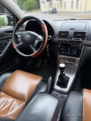 Melns Toyota Avensis 2008 Tartu, ar dzinēja tilpumu 2.20 L un nobraukumu 289 tūkst. km par 3999 €, foto 16 vietnē AUTOMOTO.COM.LV