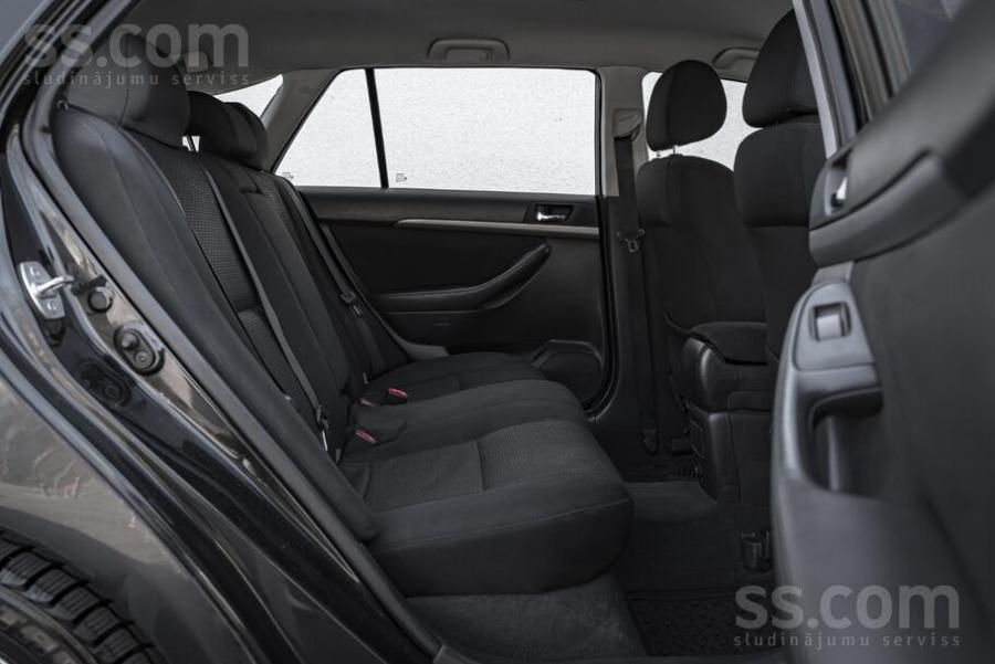 Melns Toyota Avensis 2008 Rīga, ar dzinēja tilpumu 2.00 L un nobraukumu 0 tūkst. km par 2750 €, foto 13 vietnē AUTOMOTO.COM.LV