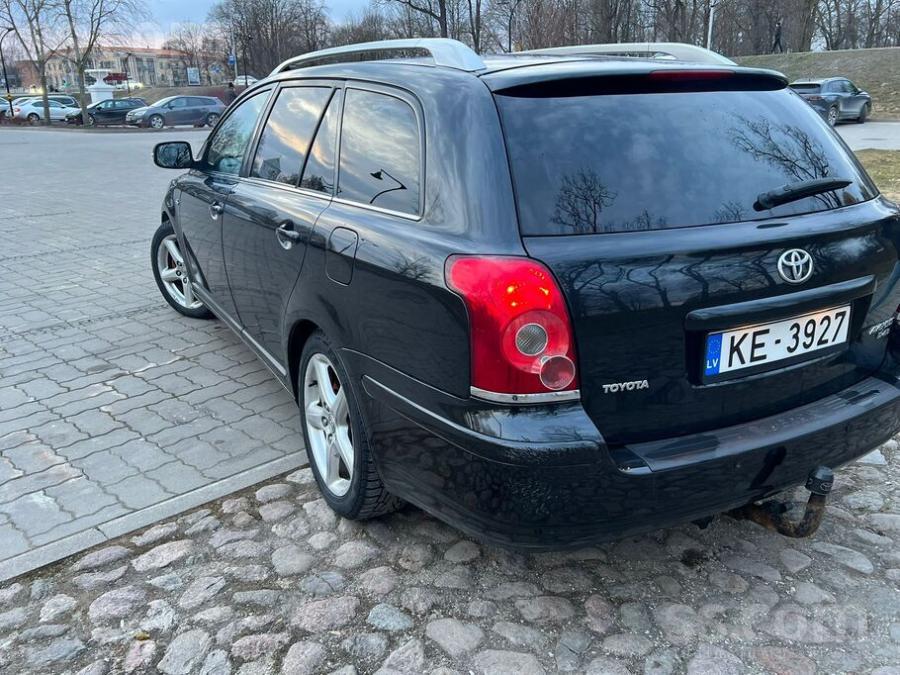 Черный Тойота Авенсис 2008 в Елгава, объемом двигателя 2.20 л и пробегом 346 тыс. км за 2500 €, фото 3 на AUTOMOTO.COM.LV