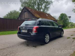 Black Toyota Avensis 2008 in Riga, with an engine capacity of 2.00 L and mileage of 330 thousand km for 1400 €, photo 5 on AUTOMOTO.COM.LV