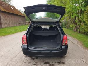 Black Toyota Avensis 2008 in Riga, with an engine capacity of 2.00 L and mileage of 330 thousand km for 1400 €, photo 7 on AUTOMOTO.COM.LV