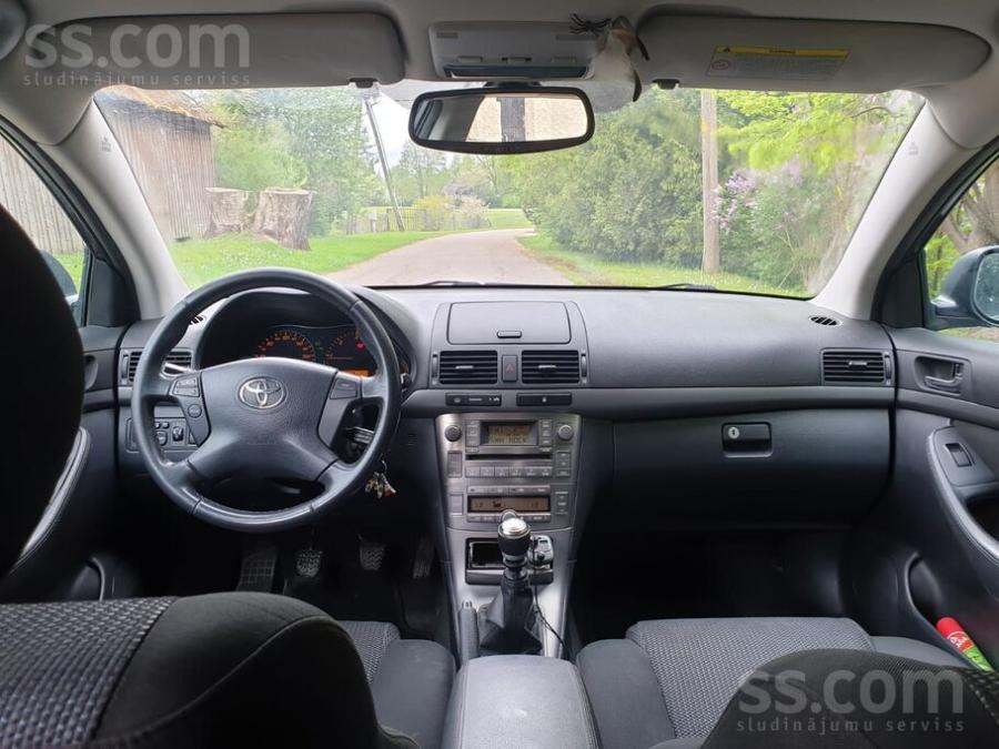 Black Toyota Avensis 2008 in Riga, with an engine capacity of 2.00 L and mileage of 330 thousand km for 1400 €, photo 11 on AUTOMOTO.COM.LV