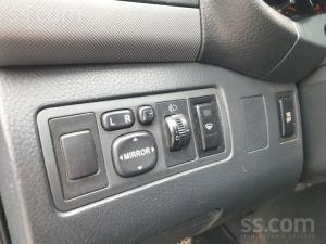 Black Toyota Avensis 2008 in Riga, with an engine capacity of 2.00 L and mileage of 330 thousand km for 1400 €, photo 13 on AUTOMOTO.COM.LV