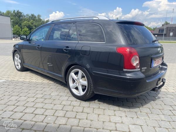Черный Тойота Авенсис 2008 в Расейняй, объемом двигателя 2.00 л и пробегом 300 тыс. км за 1850 €, фото 2 на AUTOMOTO.COM.LV