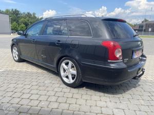 Melns Toyota Avensis 2008 Raseiniai, ar dzinēja tilpumu 2.00 L un nobraukumu 300 tūkst. km par 1850 €, foto 3 vietnē AUTOMOTO.COM.LV