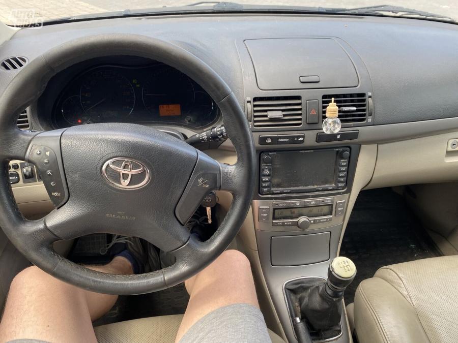 Melns Toyota Avensis 2008 Raseiniai, ar dzinēja tilpumu 2.00 L un nobraukumu 300 tūkst. km par 1850 €, foto 33 vietnē AUTOMOTO.COM.LV