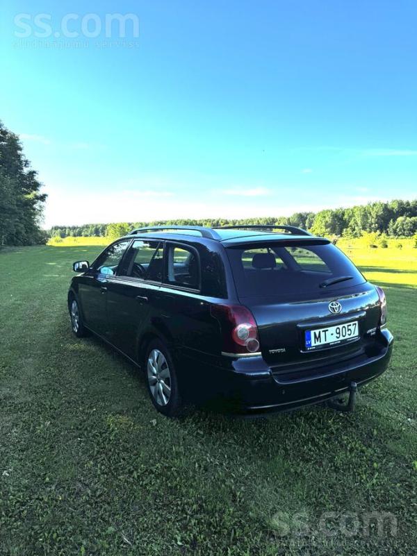 Черный Тойота Авенсис 2008 в Рига, объемом двигателя 2.20 л и пробегом 262 тыс. км за 1800 €, фото 2 на AUTOMOTO.COM.LV