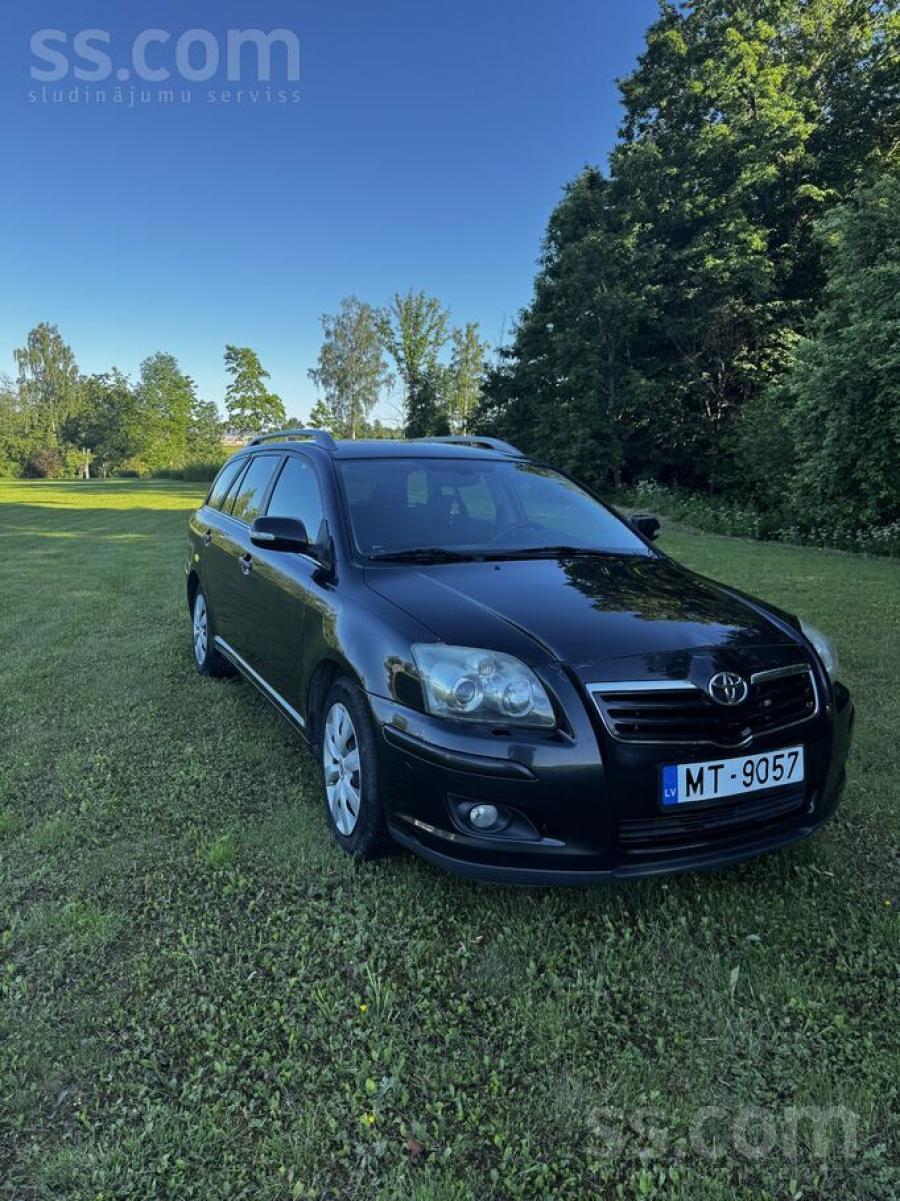 Melns Toyota Avensis 2008 Rīga, ar dzinēja tilpumu 2.20 L un nobraukumu 262 tūkst. km par 1800 €, foto 4 vietnē AUTOMOTO.COM.LV
