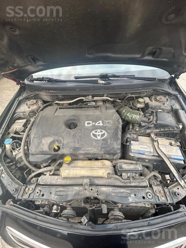 Black Toyota Avensis 2008 in Riga, with an engine capacity of 2.00 L and mileage of 352 thousand km for 1100 €, photo 7 on AUTOMOTO.COM.LV