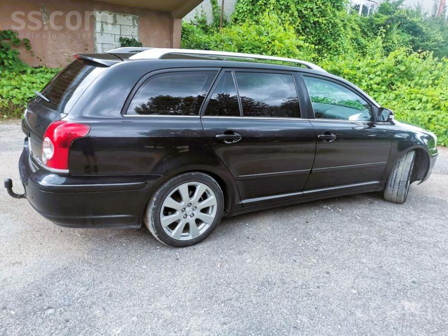 Melns Toyota Avensis 2008 Rīga, ar dzinēja tilpumu 2.00 L un nobraukumu 323 tūkst. km par 2600 €, foto 5 vietnē AUTOMOTO.COM.LV