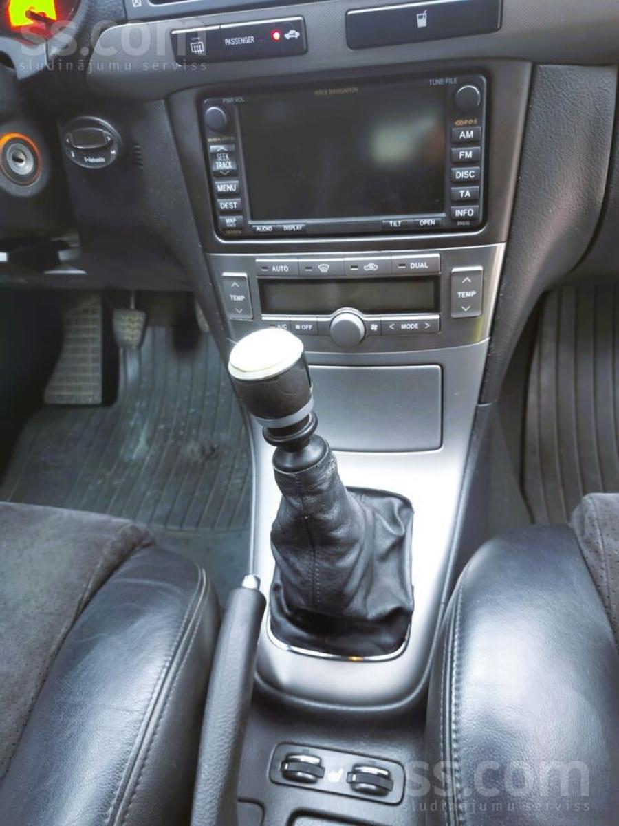 Melns Toyota Avensis 2008 Rīga, ar dzinēja tilpumu 2.00 L un nobraukumu 323 tūkst. km par 2600 €, foto 8 vietnē AUTOMOTO.COM.LV