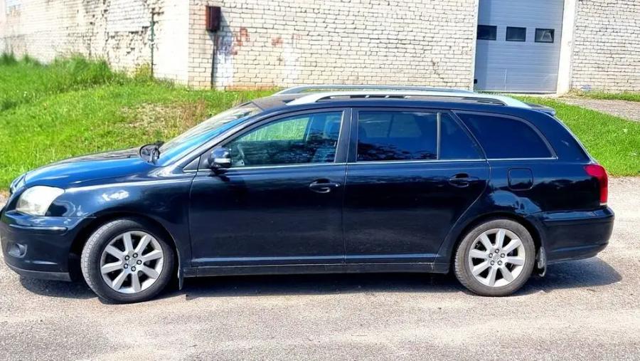 Melns Toyota Avensis 2008 Cēsis, ar dzinēja tilpumu 2.00 L un nobraukumu 352 tūkst. km par 1850 €, foto 5 vietnē AUTOMOTO.COM.LV