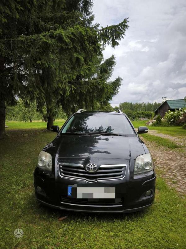 Melns Toyota Avensis 2008 Viļņa, ar dzinēja tilpumu 1.79 L un nobraukumu 317 tūkst. km par 2400 €, foto 3 vietnē AUTOMOTO.COM.LV