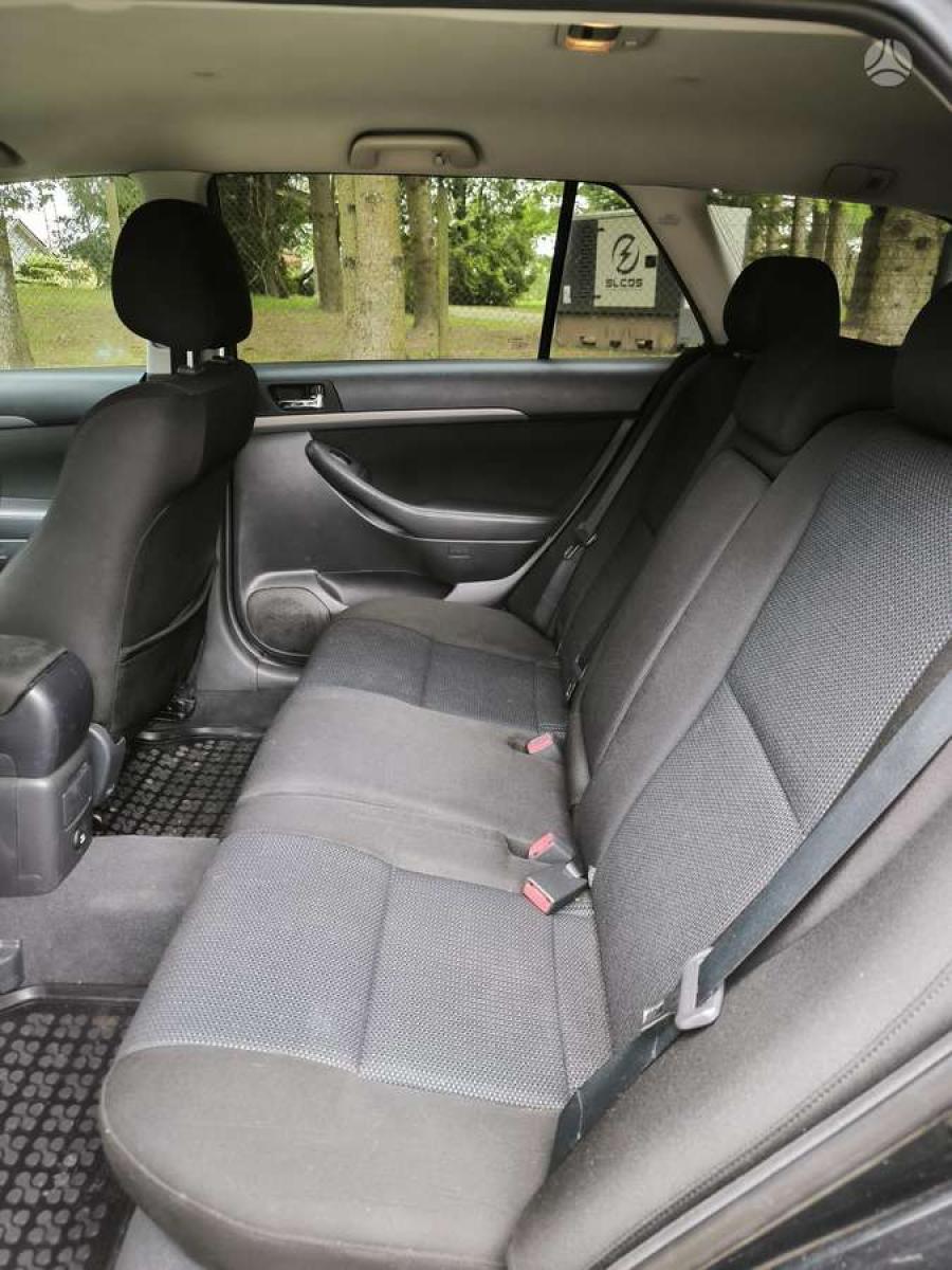 Melns Toyota Avensis 2008 Viļņa, ar dzinēja tilpumu 1.79 L un nobraukumu 317 tūkst. km par 2400 €, foto 6 vietnē AUTOMOTO.COM.LV