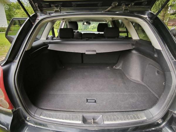 Melns Toyota Avensis 2008 Viļņa, ar dzinēja tilpumu 1.79 L un nobraukumu 317 tūkst. km par 2400 €, foto 7 vietnē AUTOMOTO.COM.LV