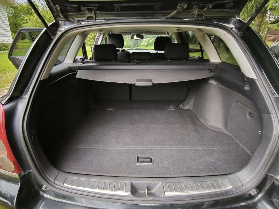 Melns Toyota Avensis 2008 Viļņa, ar dzinēja tilpumu 1.79 L un nobraukumu 317 tūkst. km par 2400 €, foto 8 vietnē AUTOMOTO.COM.LV
