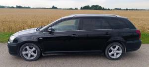 Black Toyota Avensis 2008 in Klaipeda, with an engine capacity of 2.23 L and mileage of 433 thousand km for 1750 €, photo 3 on AUTOMOTO.COM.LV