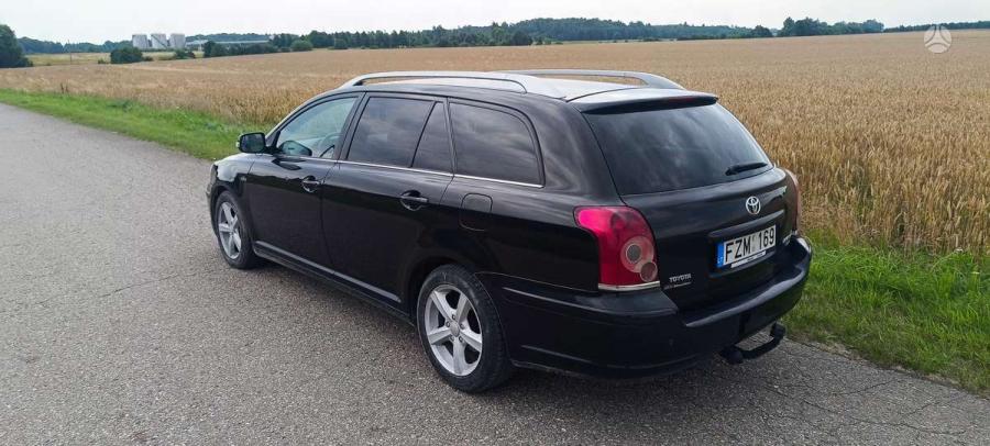 Black Toyota Avensis 2008 in Klaipeda, with an engine capacity of 2.23 L and mileage of 433 thousand km for 1750 €, photo 4 on AUTOMOTO.COM.LV