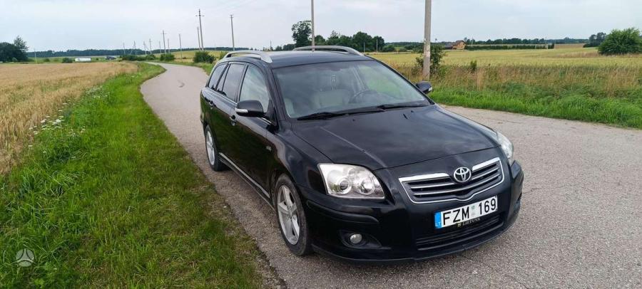 Black Toyota Avensis 2008 in Klaipeda, with an engine capacity of 2.23 L and mileage of 433 thousand km for 1750 €, photo 8 on AUTOMOTO.COM.LV
