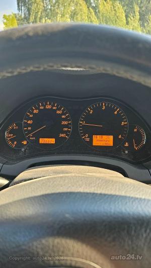 Black Toyota Avensis 2008 in Viljandi, with an engine capacity of 2.20 L and mileage of 297 thousand km for 1000 €, photo  on AUTOMOTO.COM.LV