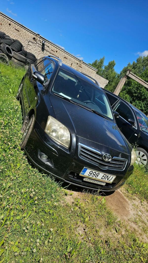 Melns Toyota Avensis 2008 Viljandi, ar dzinēja tilpumu 2.20 L un nobraukumu 297 tūkst. km par 1000 €, foto 2 vietnē AUTOMOTO.COM.LV