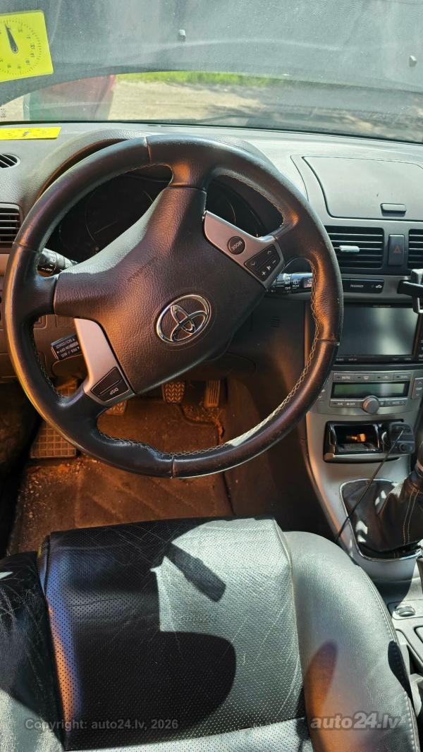 Melns Toyota Avensis 2008 Viljandi, ar dzinēja tilpumu 2.20 L un nobraukumu 297 tūkst. km par 1000 €, foto 8 vietnē AUTOMOTO.COM.LV