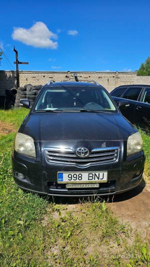 Melns Toyota Avensis 2008 Viljandi, ar dzinēja tilpumu 2.20 L un nobraukumu 297 tūkst. km par 1000 €, foto 4 vietnē AUTOMOTO.COM.LV