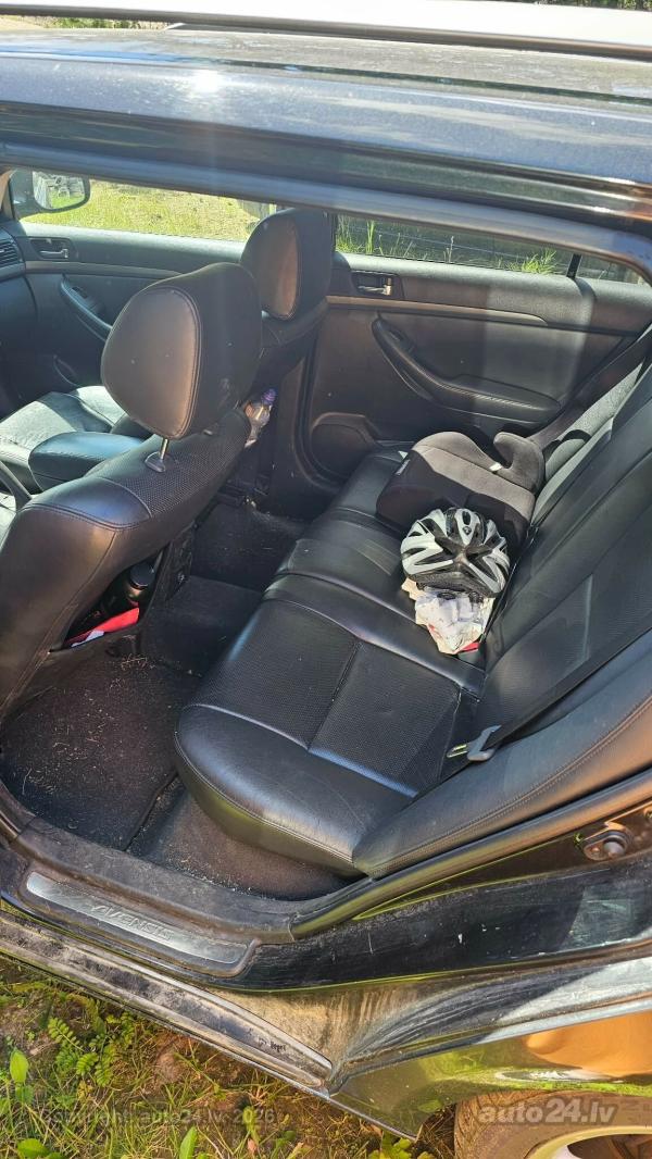 Melns Toyota Avensis 2008 Viljandi, ar dzinēja tilpumu 2.20 L un nobraukumu 297 tūkst. km par 1000 €, foto 6 vietnē AUTOMOTO.COM.LV