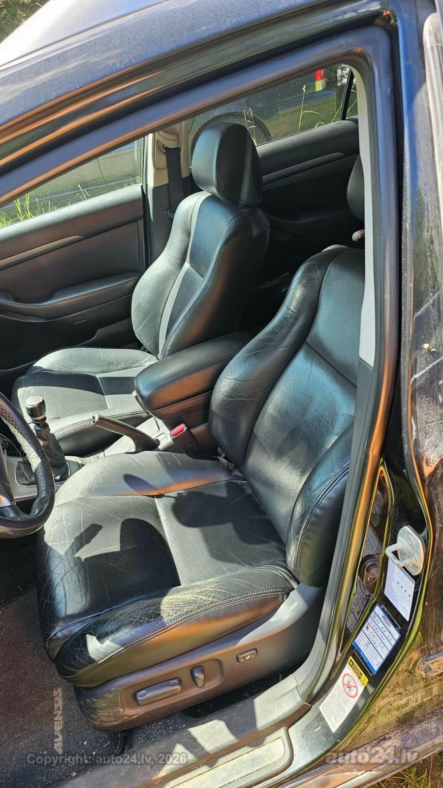 Melns Toyota Avensis 2008 Viljandi, ar dzinēja tilpumu 2.20 L un nobraukumu 297 tūkst. km par 1000 €, foto 8 vietnē AUTOMOTO.COM.LV