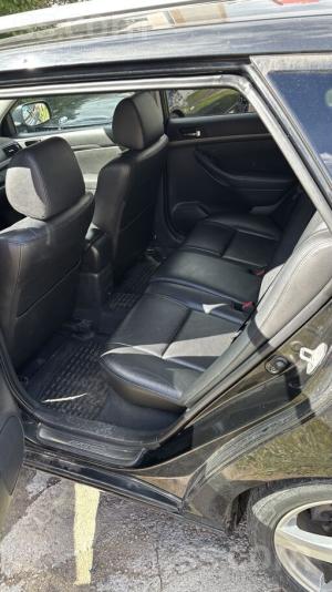 Black Toyota Avensis 2008 in Jelgava, with an engine capacity of 2.20 L and mileage of 324 thousand km for 1800 €, photo 1 on AUTOMOTO.COM.LV