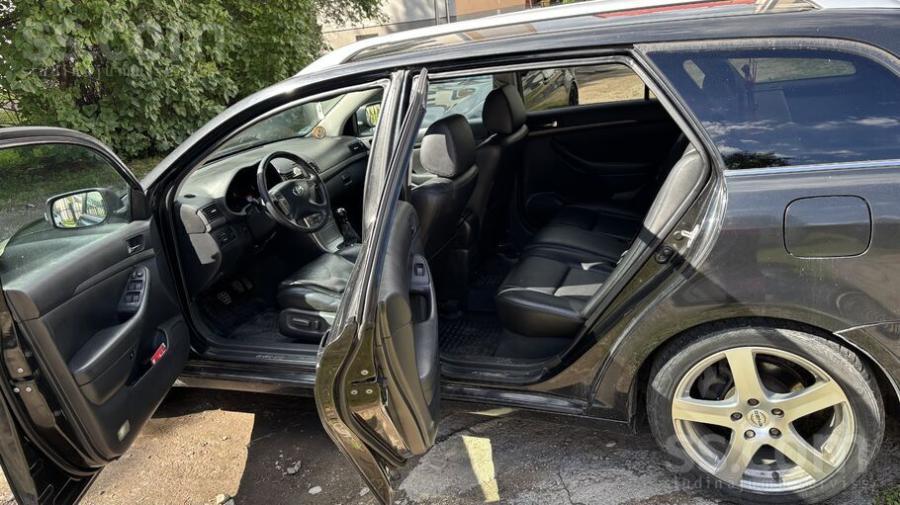 Черный Тойота Авенсис 2008 в Елгава, объемом двигателя 2.20 л и пробегом 324 тыс. км за 1800 €, фото 4 на AUTOMOTO.COM.LV