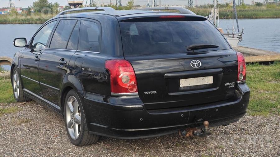 Черный Тойота Авенсис 2008 в Рига, объемом двигателя 2.20 л и пробегом 313 тыс. км за 2950 €, фото 4 на AUTOMOTO.COM.LV