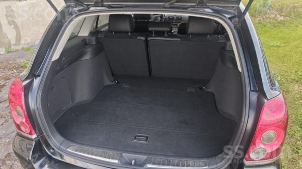 Black Toyota Avensis 2008 in Riga, with an engine capacity of 2.20 L and mileage of 313 thousand km for 2950 €, photo 11 on AUTOMOTO.COM.LV