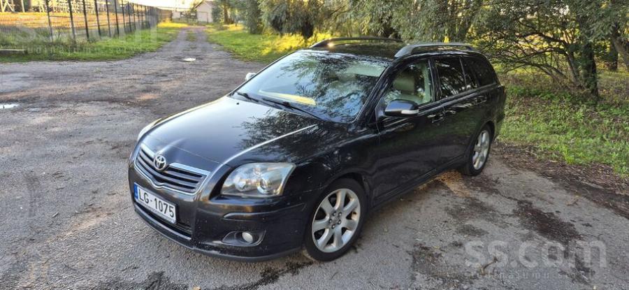 Черный Тойота Авенсис 2008 в Рига, объемом двигателя 2.00 л и пробегом 350 тыс. км за 2200 €, фото 1 на AUTOMOTO.COM.LV