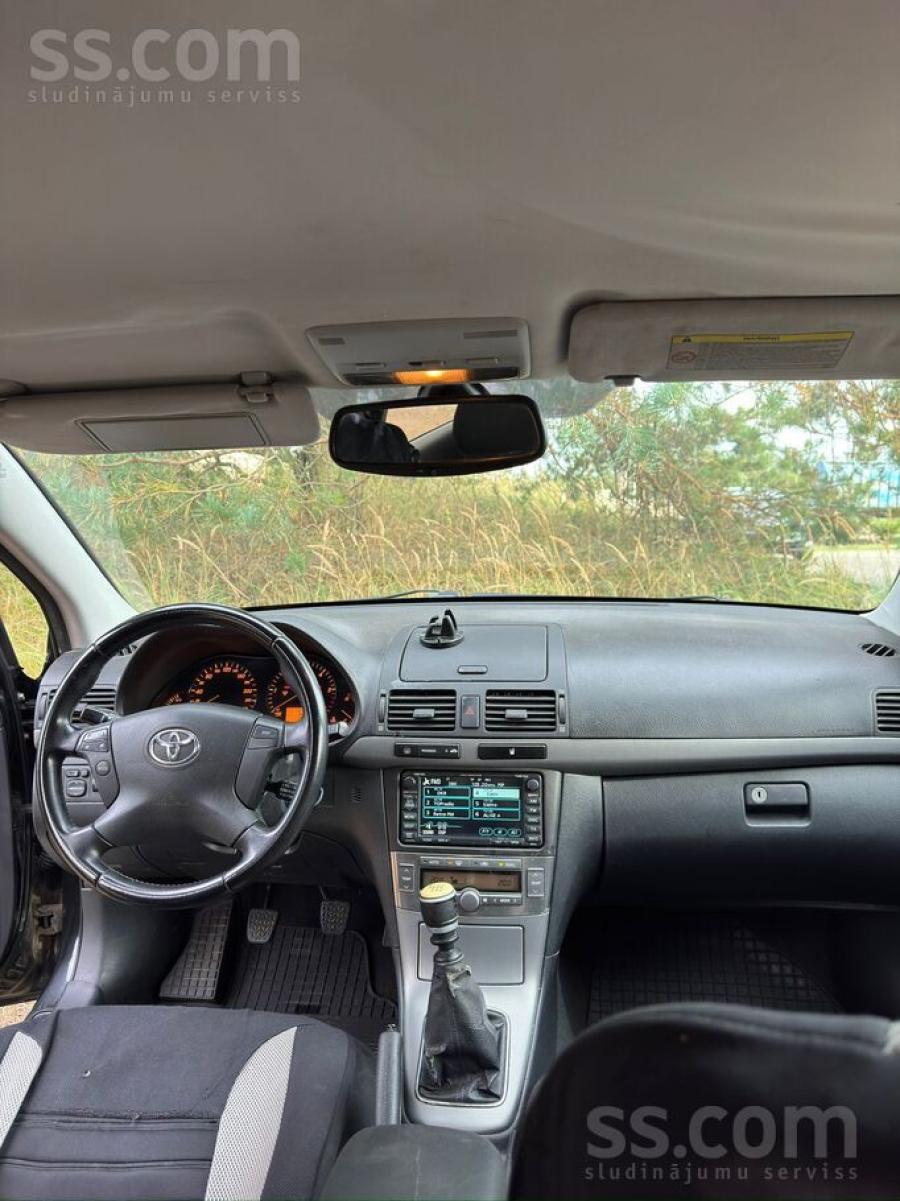 Black Toyota Avensis 2008 in Daugavpils, with an engine capacity of 2.00 L and mileage of 315 thousand km for 1600 €, photo 1 on AUTOMOTO.COM.LV