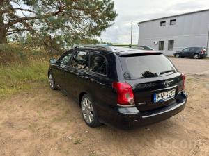 Black Toyota Avensis 2008 in Daugavpils, with an engine capacity of 2.00 L and mileage of 315 thousand km for 1600 €, photo 6 on AUTOMOTO.COM.LV