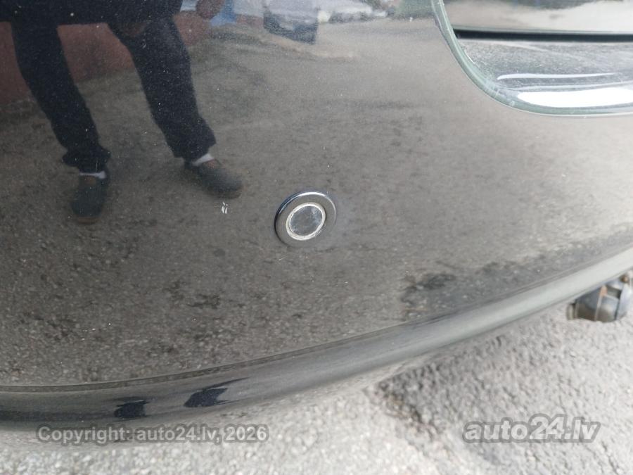 Melns Toyota Avensis 2008 Tallina, ar dzinēja tilpumu 2.00 L un nobraukumu 276 tūkst. km par 2800 €, foto 20 vietnē AUTOMOTO.COM.LV