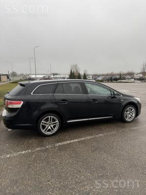 Melns Toyota Avensis 2009 Daugavpils, ar dzinēja tilpumu 2.20 L un nobraukumu 163 tūkst. km par 4900 €, foto 4 vietnē AUTOMOTO.COM.LV