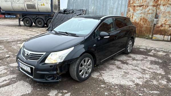 Black Toyota Avensis 2009 in Klaipeda, with an engine capacity of 2.20 L and mileage of 390 thousand km for 2100 €, photo 1 on AUTOMOTO.COM.LV
