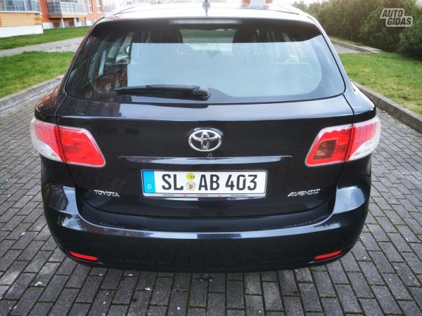Black Toyota Avensis 2009 in Klaipeda, with an engine capacity of 2.20 L and mileage of 188 thousand km for 3990 €, photo 5 on AUTOMOTO.COM.LV