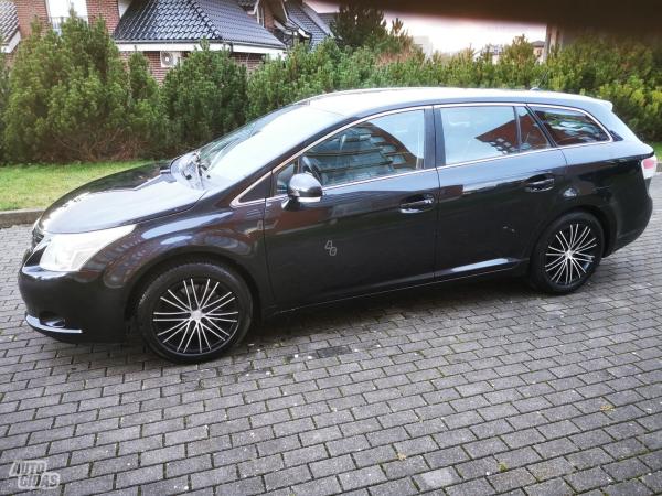 Black Toyota Avensis 2009 in Klaipeda, with an engine capacity of 2.20 L and mileage of 188 thousand km for 3990 €, photo 7 on AUTOMOTO.COM.LV