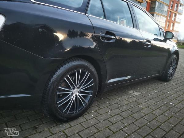 Black Toyota Avensis 2009 in Klaipeda, with an engine capacity of 2.20 L and mileage of 188 thousand km for 3990 €, photo 10 on AUTOMOTO.COM.LV